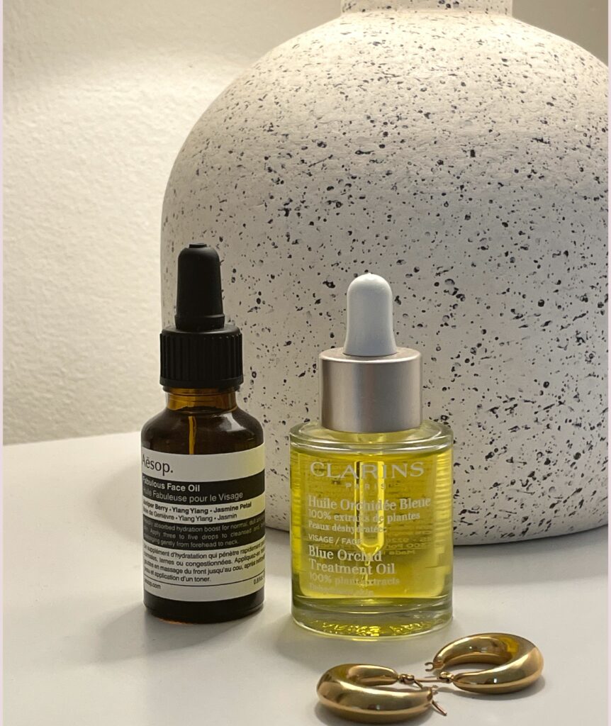 9 of the Best Face Oils to Lock in Moisture (2024) - Beauty Space